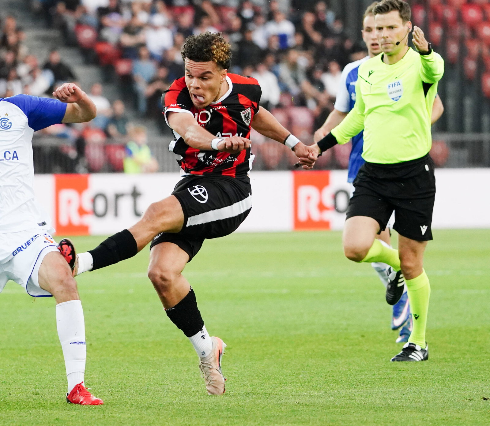 Celtic suffer transfer setback as 22-goal striker makes decision ...