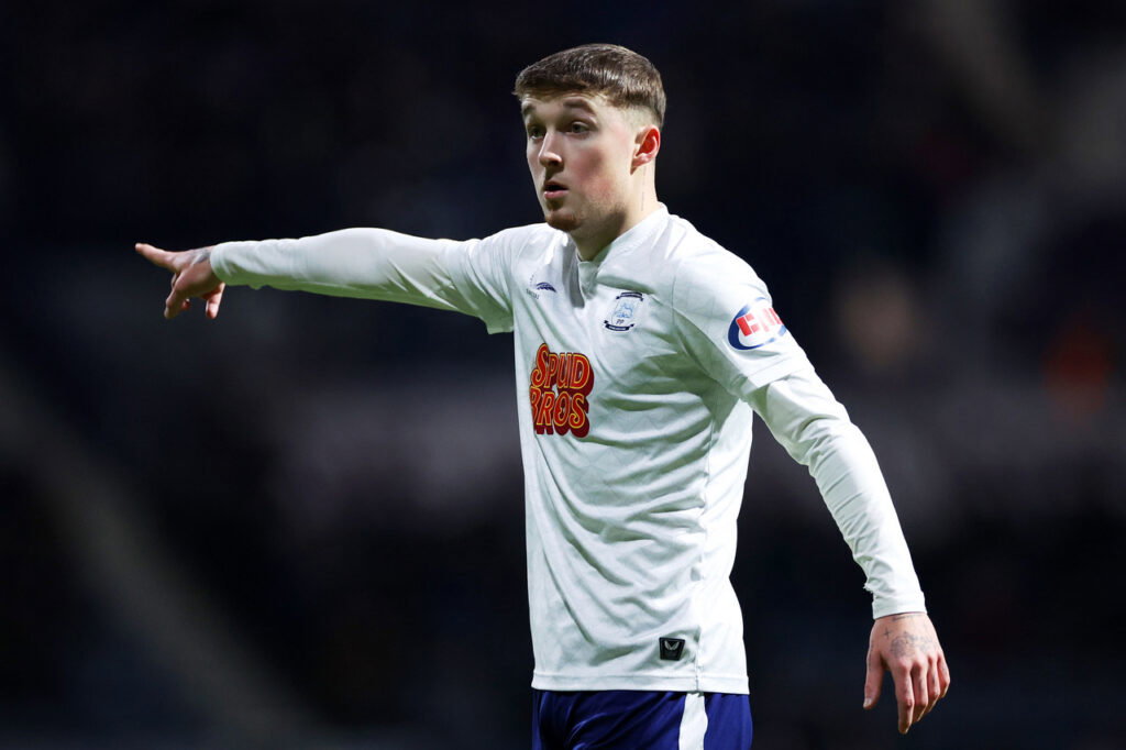Celtic monitoring Tottenham midfielder Alfie Devine - Celtic Shorts